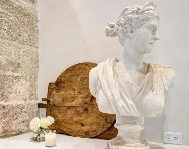 Mykonos Stone – Monolithic Stone