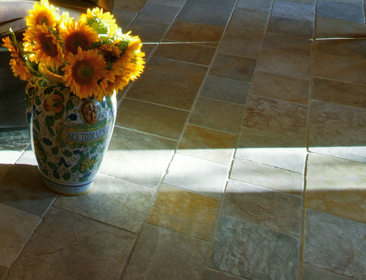 Byzantine Gold – Monolithic Stone